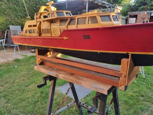 LARGE VINTAGE HANSEAT precedent model rc boat with meteor engine ...