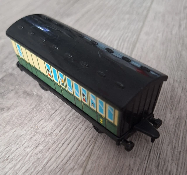 ERTL PASSENGER CARRIAGE Thomas The Tank And Friends TV Series Toy ...