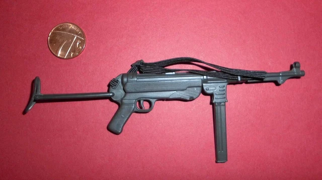 1/6TH SCALE DRAGON WW2 German MP40 Machine gun for 12" toy figures £12. ...