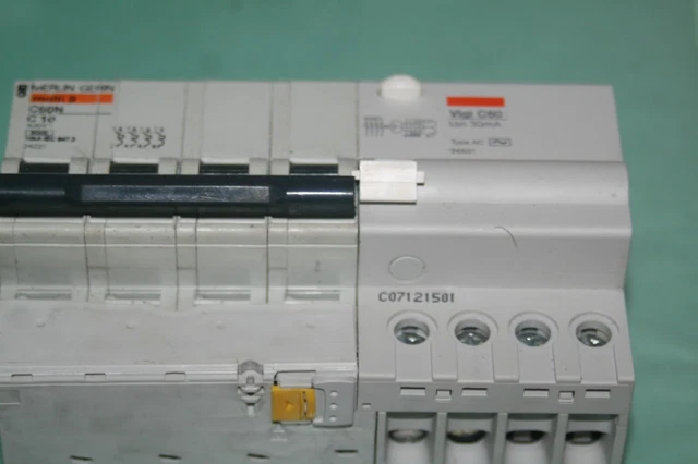 BLOC DISJONCTEUR DIFFÉRENTIEL MERLIN GERIN C60N C10 24227 vigi C60 30mA ...