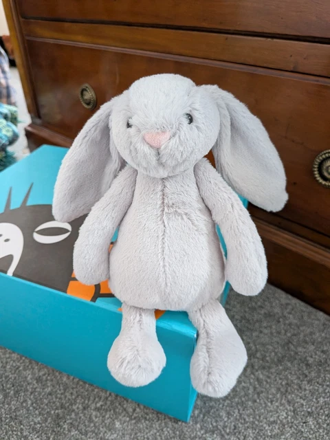 BNWT GENUINE JELLYCAT Small Silver Bashful Bunny tag protector and dust ...