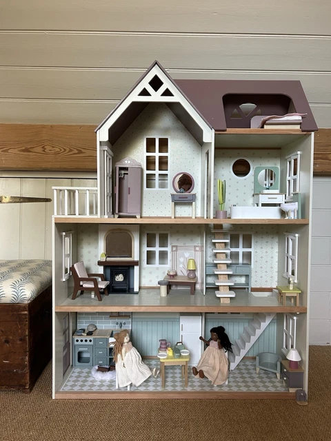 BRAND NEW EXTRA large dolls house by Tender Leaf Toys (RRP £550!) £286. ...