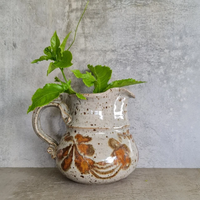 VINTAGE ERIC WHITTLE Australian Pottery Jug 900ml Signed Artisan ...