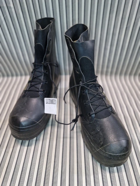 MICKEY MOUSE BUNNY BOOTS 14 REGULAR Black UNISSUED usually fits size 15 ...