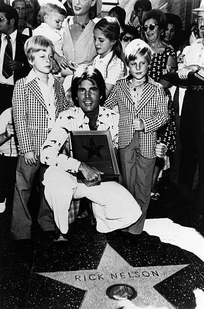 SINGER AND ACTOR Ricky Nelson Poses For A Portrait 1975 OLD PHOTO EUR 5 ...