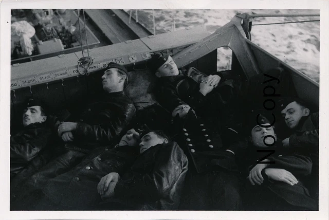 FOTO WK2 MILITARIA - Norwegen Marine Fjord Kriegsschiffe Matrosen ...