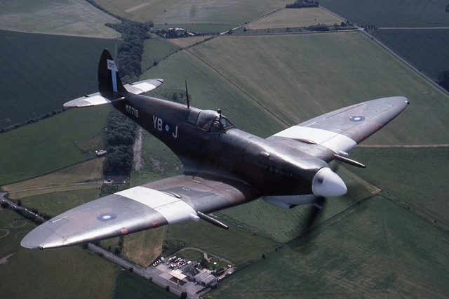 ORIGINAL KODACHROME SLIDE I-SPIT (MT719) Spitfire LF.VIIIc RAF Air to ...