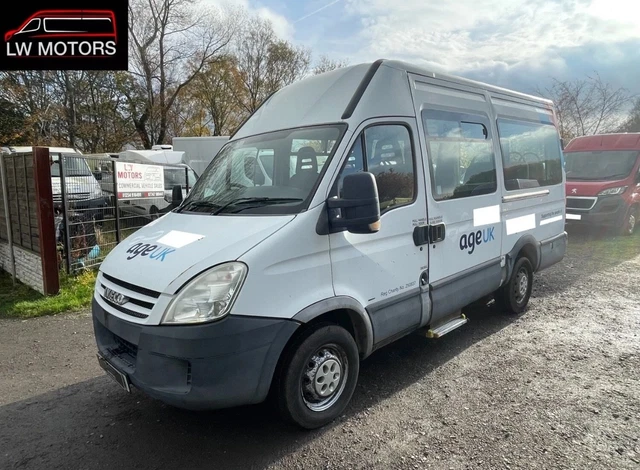 IVECO DAILY MINIBUS 2007 57 reg 3300 MWB LOW MILAGE MANUAL GEARBOX £ ...