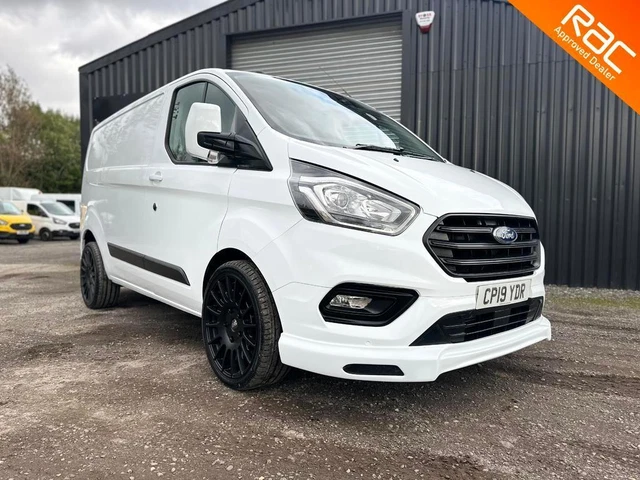FORD TRANSIT CUSTOM 300 L1 2.0 EcoBlue 130ps Low Roof Trend Van 2019 ...