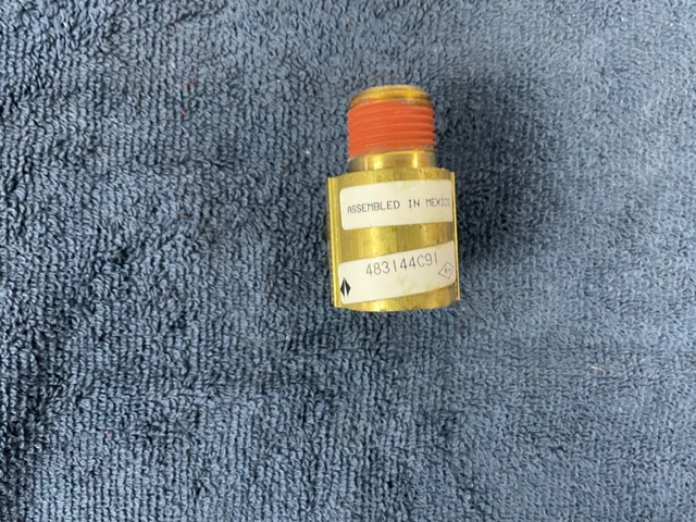 INTERNATIONAL BENDIX AIR Brake Elbow Check Valve 483144C91 $42.00 ...