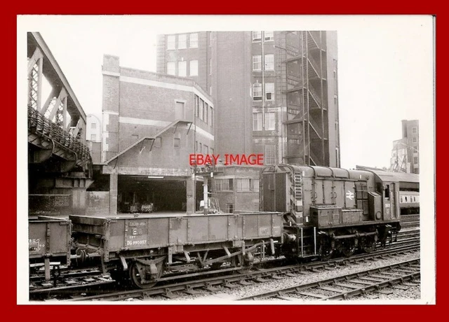PHOTO BR Class 08 Shunter Loco No D3501? £1.65 - PicClick UK