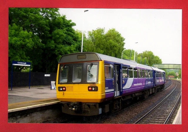 PHOTO - NORTHERN Rail 142065 - 1980s BREL Leyland 2 Car Pacer DMU ...