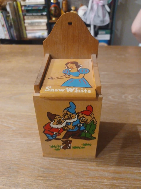 VINTAGE 1960'S DISNEY Snow White & The 7 Dwarfs 7" Wooden Wall Box ...