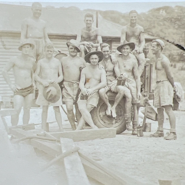 ORIGINAL VINTAGE MILITARY War Photo ANZAC AIF WW2 AIF Slouch BW Camp ...