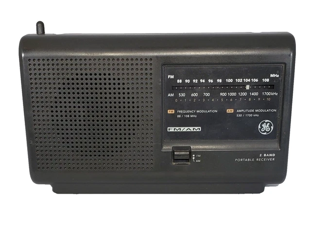 VTG GENERAL ELECTRIC Portable Radio AM FM 2 Band Receiver GE Model 7 ...