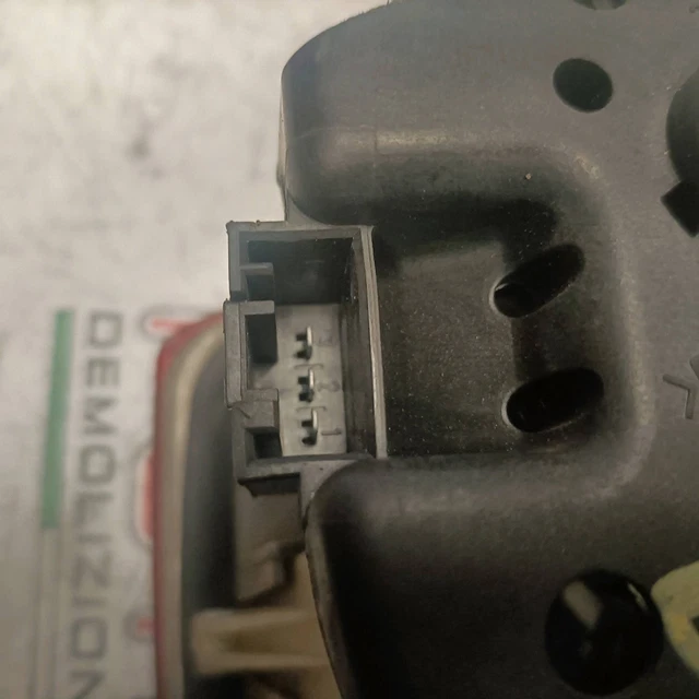 63218368759 FANALE POST. PARTE INT. SX. per BMW SERIE 3 (E46) 20i SW ...