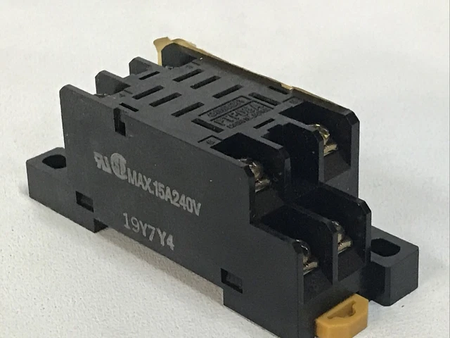 OMRON PYF08A 19Y7Y4 Mini Relay Socket Base 8-PIN 15AMP 240VAC 120VDC ...