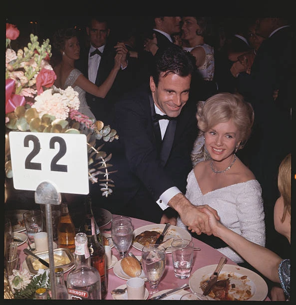 ACTOR MAXIMILIAN SCHELL actress Debbie Reynolds Academy Award p- 1962 ...