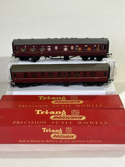 00 GAUGE TRIANG R321/R322 Maroon Coaches - Restaurant Car - Composite ...