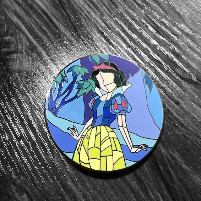 NIP SLEIGHER STUDIOS Disney Snow White and the Seven Dwarfs Stain Glass Pin £15.79 - PicClick UK