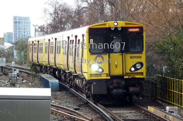CLASS 507 507009, 3 car EMU, in MerseyRail Yellow at Sand Hills £0.95 ...