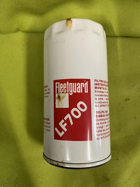 FLEETGUARD LF700 SCREW On Oil Filter - New Old Stock £12.50 - PicClick UK