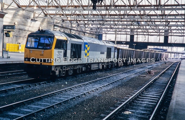 ORIGINAL RAILWAY SLIDE: Class 60 Diesel 60020 at Carlisle 1991 D-671 £2 ...
