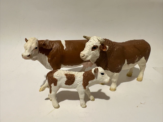 SCHLEICH SIMMENTAL COW, bull & Calf Family. Farm Life Animal £30.00 ...