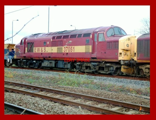 PHOTO CLASS 37 Loco No 37175 1St Row 2Nd 37203 3Rd 37310 - 37051 At ...