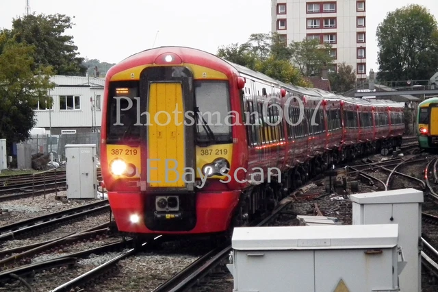 CLASS 387 387219, 4 car EMU, in Gatwick Express Red at East Croydon £0. ...