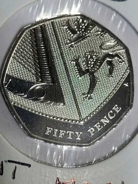 2022 50P WITH mint mark Royal Shield Arms Very Rare R Mint exclusive ...