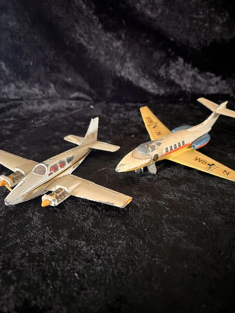 DINKY 723/715 HAWKER Siddeley Beechcraft C55 £4.00 - PicClick UK