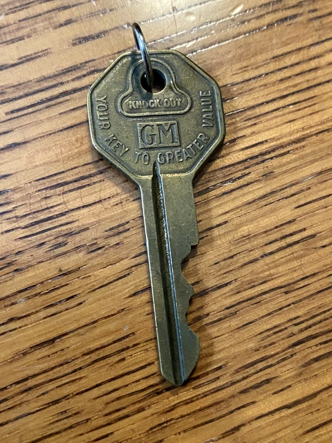 VINTAGE BRIGGS & Stratton GM Knock Out Key "Tony" +FAST SHIPPING! $11. ...