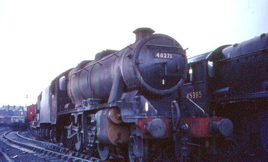 ORIGINAL COLOUR SLIDE of 48271 LMR Stanier 8F steam loco £4.99 ...