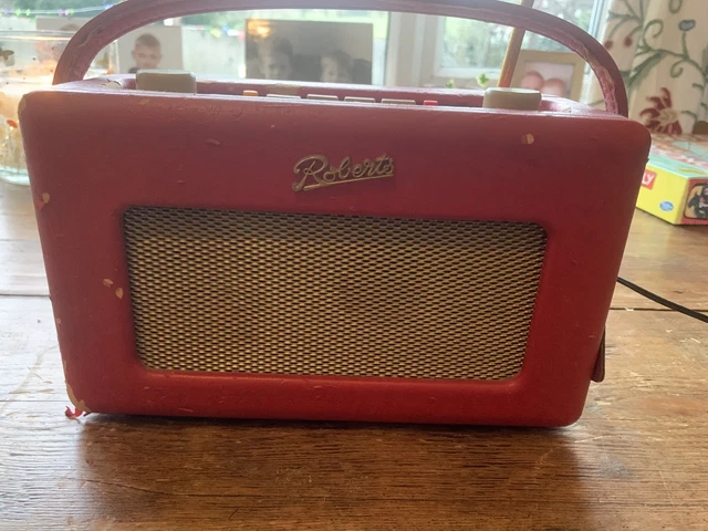 ROBERTS RADIO REVIVAL Classic FM DAB / FM RD-50 Red ! excellent working ...
