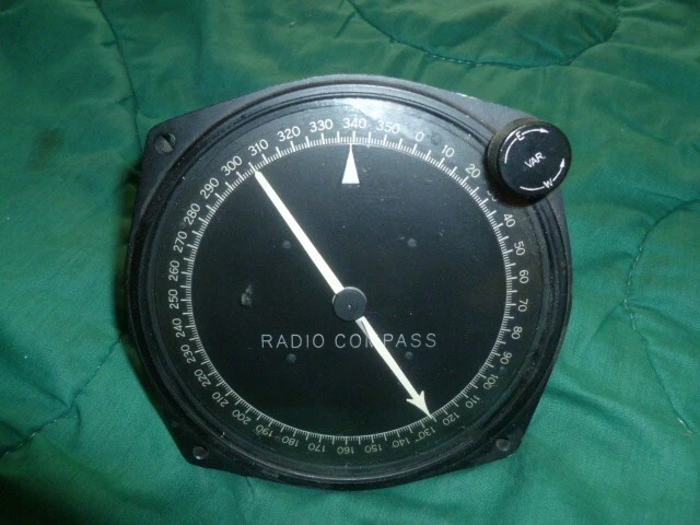WW2? AIRPLANE RADIO Compass Signal Corps Bendix Aviation Baltimore Nice ...
