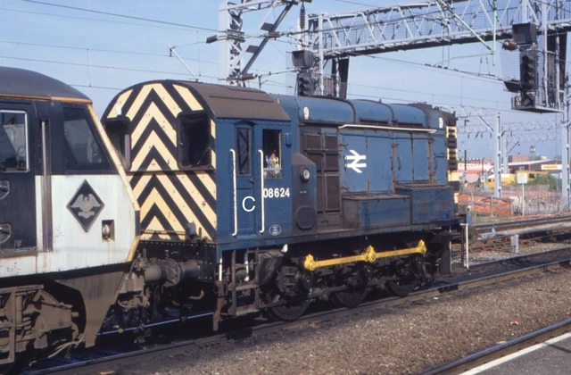 ORIGINAL 35MM BRITISH Railway B.r Slide - Class 08 08624 At Crewe 04/05 ...