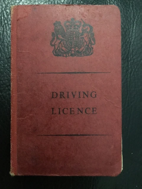 VINTAGE OLD UK RED Driving licence Vintage Dated 1966/69 /72 .35763 Tv ...