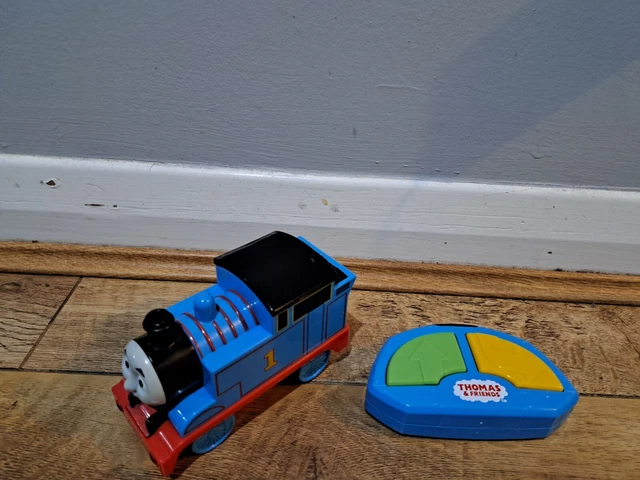 THOMAS THE TANK Engine Remote Control RC Train + 2 More £5.00 - PicClick UK