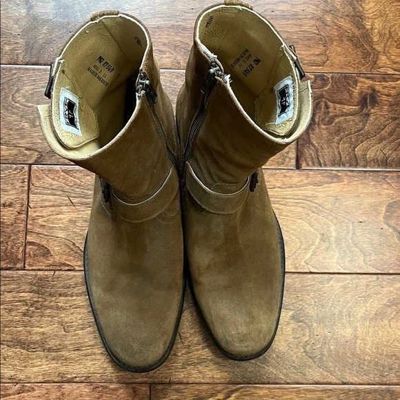 FRYE ENGINEER BOOTS Brown Suede Leather Men 9.5 D Buckle Rubber Straps ...