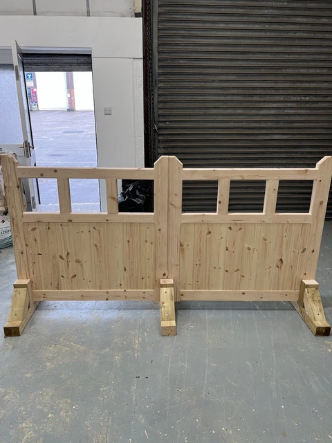 SCANDINAVIAN REDWOOD COTTAGE Style Driveway Gates 12ft Wide X 4ft High ...