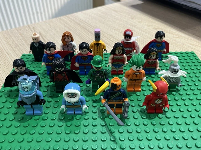 LEGO 18 X DC mini-figures bundle job lot. Some accessories. Joker ...