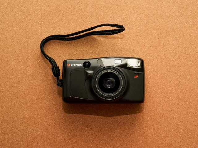 CHINON POCKET ZOOM Compact 35mm Film Camera 38-60mm Lens with Case ...