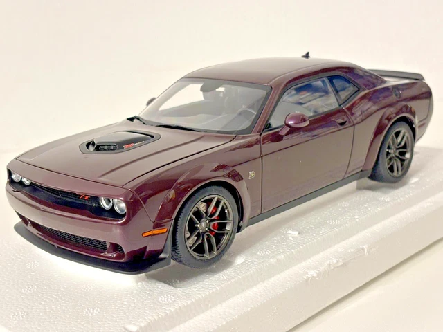 AUTOART 1:18 DODGE Challenger R/T Scat Pack Widebody (2022) Hellraisin ...