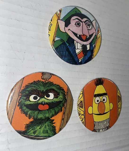 3 LOT VINTAGE Sesame Street Buttons Pins The Count Oscar Grouch Bert ...