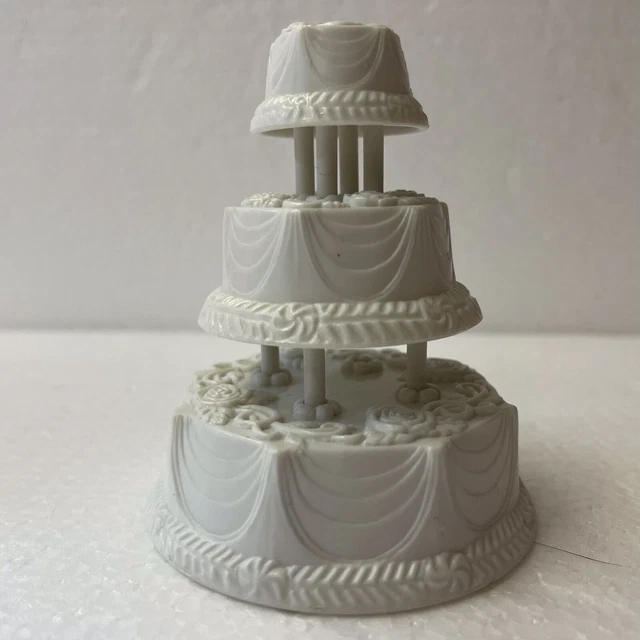 VINTAGE 1983 MATTEL Barbie Wedding Cake $9.90 - PicClick AU