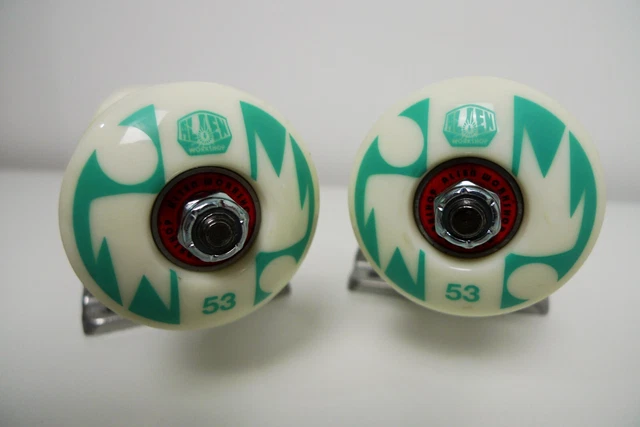 ALIEN WORKSHOP VISITOR Wheels 53mm 99A, with AWS trucks and bearings £ ...
