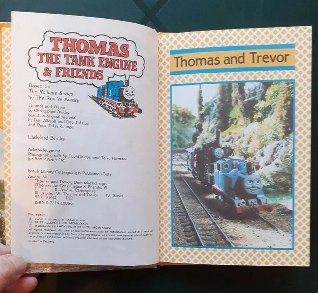 THOMAS THE TANK Engine 'Thomas & Trevor' 1st Edition Ladybird Book £3.39 - PicClick UK