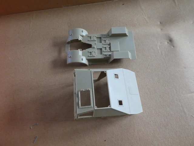 TAMIYA BRITISH TRACTOR chassis and body kit no 44 1:35 Scale £9.99 ...
