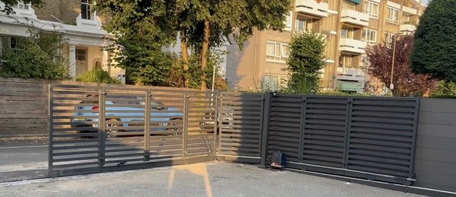 AUTOMATIC (ELECTRIC) CURVED,CORNER SLIDING GATE-the price is for making ...